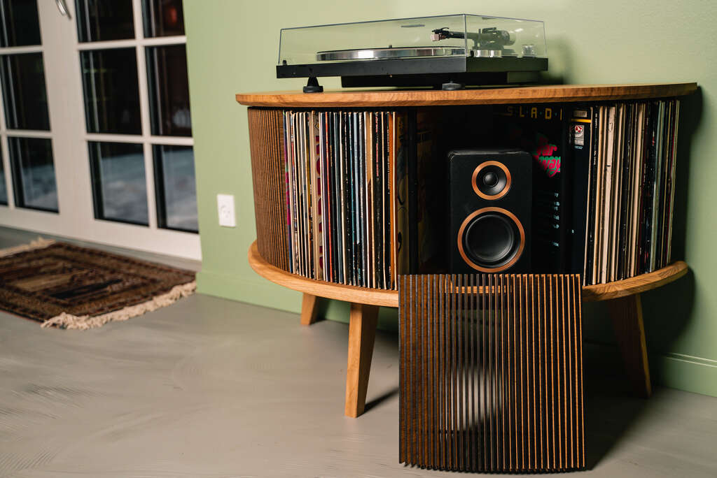 Kristian Juul Luna Højtalerskjuler H32 cm, Eg - Reoler - WWW.HJEM.DK ApS