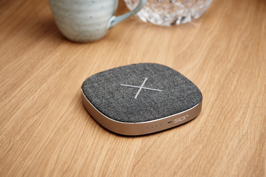 SACKit CHARGEit Trådløs Oplader og Powerbank, Grå - Opladere - WWW.HJEM ...