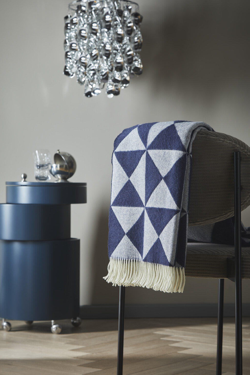 Verpan Mirror Plaid 130x190 cm, Blue - Plaider og Tæpper - WWW.HJEM.DK ApS